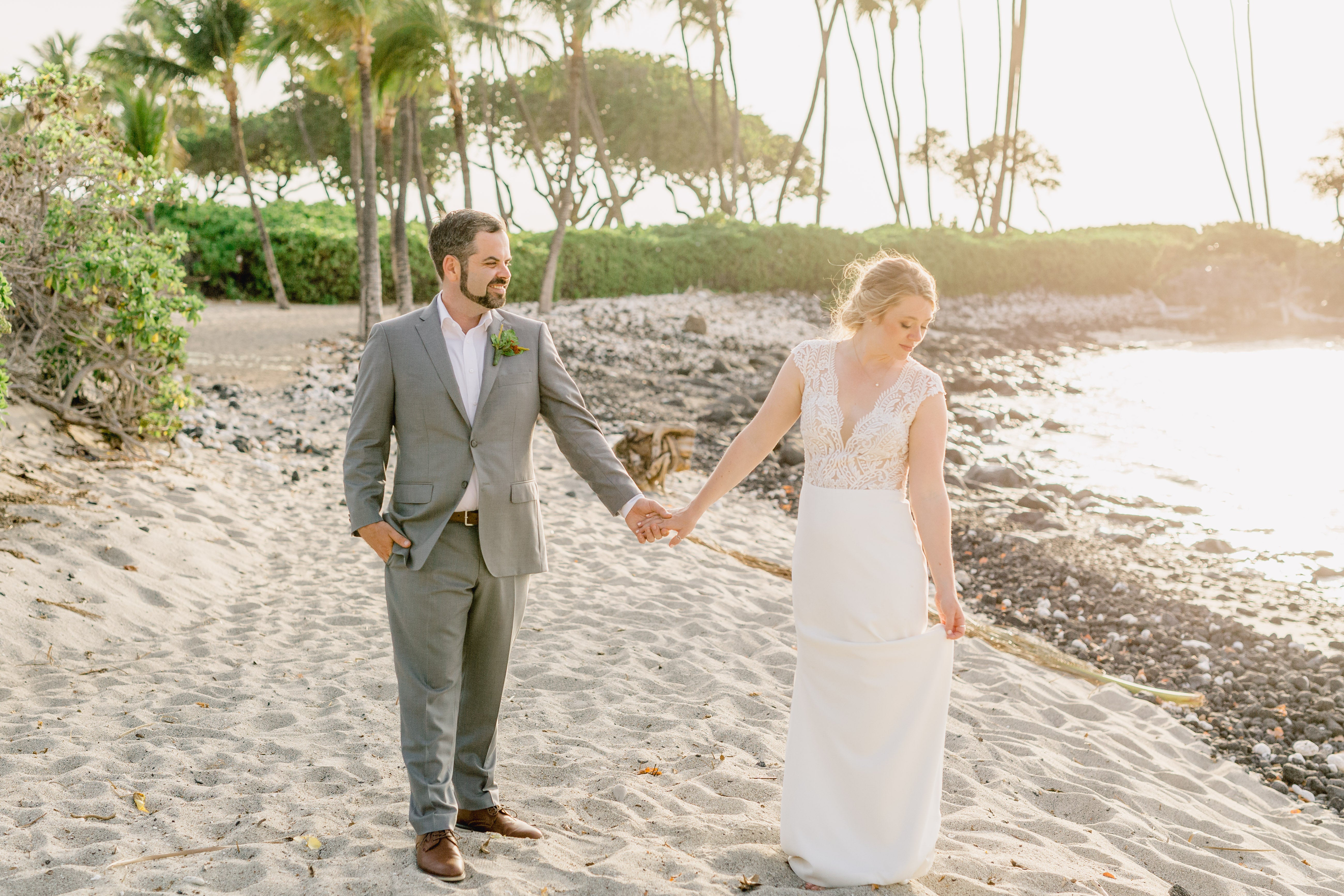 Courtney & Brett's Tropical Hawaiian Beach Wedding – Unmeasured Events